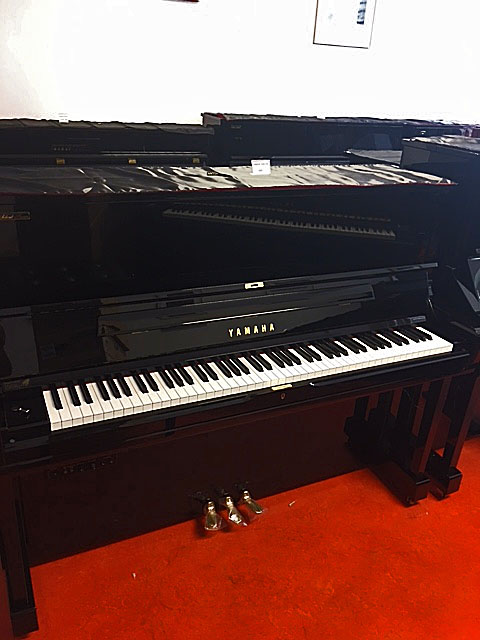 YAMAHA SILENT: Modell YUS 1 SG2, schwarz hochglanz | Klavierverkauf ...